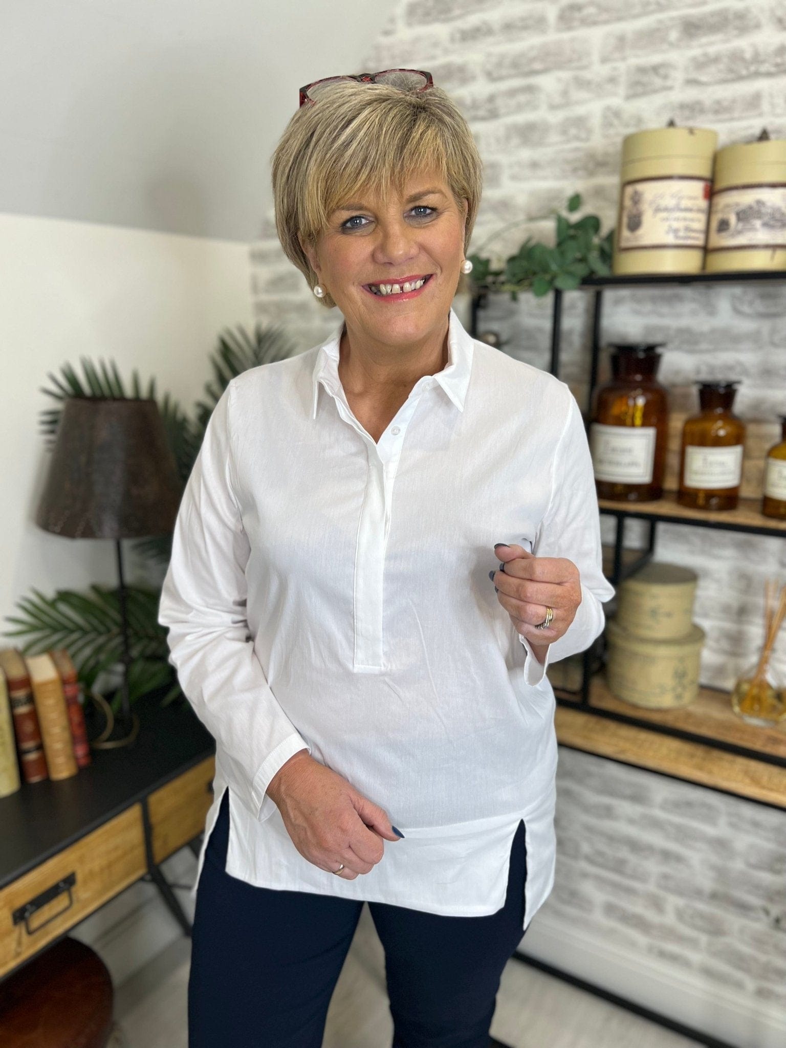 Deck By Decollage Layering Shirt In White – Crabtree Cottage