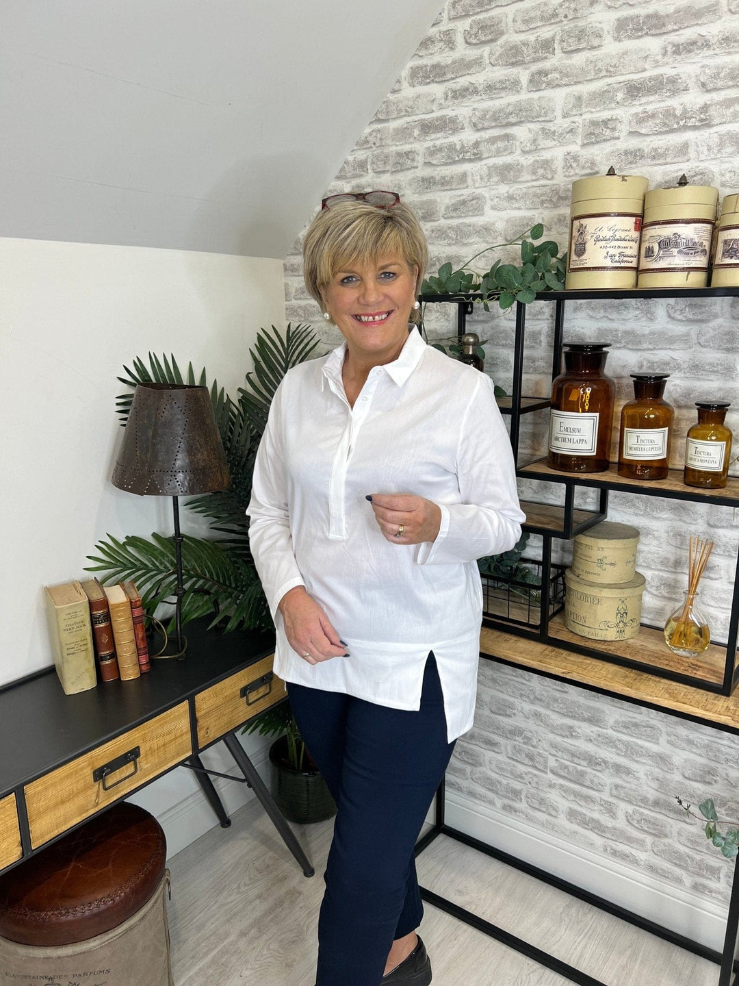 Deck By Decollage Layering Shirt In White – Crabtree Cottage
